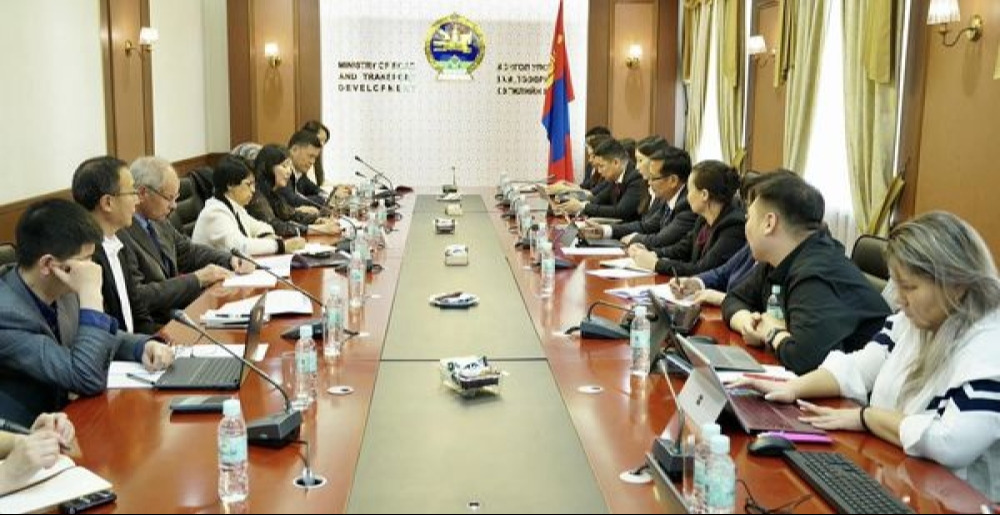 ДЭЛХИЙН БАНКНЫ САНХҮҮЖИЛТЭЭР ХЭРЭГЖИХ АВТО ЗАМЫН ТӨСЛҮҮДИЙГ ШУУРХАЙ АЖИЛЛУУЛАХ ТАЛААР САНАЛ